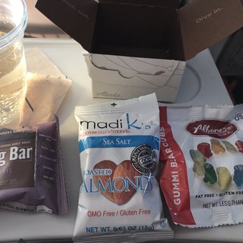 Alaska Airlines - 196 Photos & 280 Reviews - Airlines - 600 World Way ...