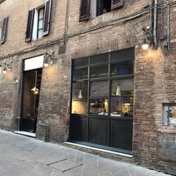 Osteria Le Logge - 46 Photos & 19 Reviews - Italian - Via del Porrione ...