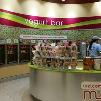 Menchie’s Frozen Yogurt - 17 Photos & 31 Reviews - Desserts - 1101 ...