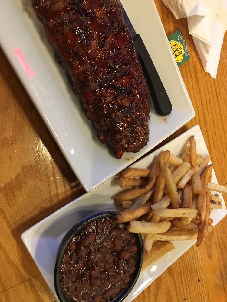 Quaker Steak & Lube - 37 Photos & 99 Reviews - American (Traditional ...