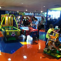 Funtropolis - Salles de jeux d'arcade - 3925 Boulevard Curé-Labelle ...