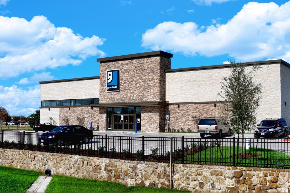 Goodwill Store & Donation Center - 12 Photos - Donation Center - 901 W ...