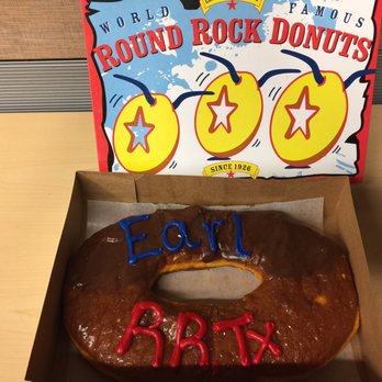 Round Rock Donuts - 915 Photos & 1180 Reviews - Bakeries - 106 W ...