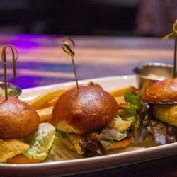 District Tavern - 70 Photos & 60 Reviews - Bars - 116 N 12th St ...