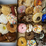 Hurts Donut - 461 Photos & 191 Reviews - Donuts - 2161 E University Dr ...
