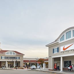 Wrentham Village Premium Outlets - 1 Premium Outlet Blvd, Wrentham, MA ...
