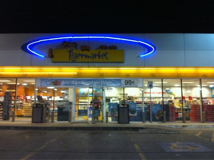 Exxon Tiger Markets - Gas Stations - 103 S Ww White Rd, Eastside, San ...