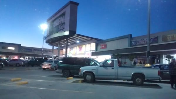 Soriana Super - Blvd. Cucapah s/n, Jardín Dorado, Tijuana, Baja ...