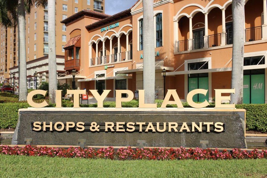 Clematis Street - 51 Photos & 10 Reviews - Landmarks & Historical ...