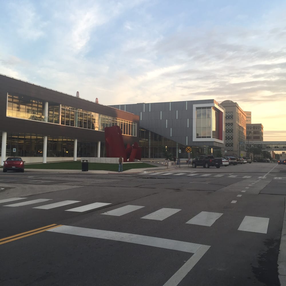 Cedar Rapids Public Library - 15 Photos - Libraries - 450 5th Ave SE ...