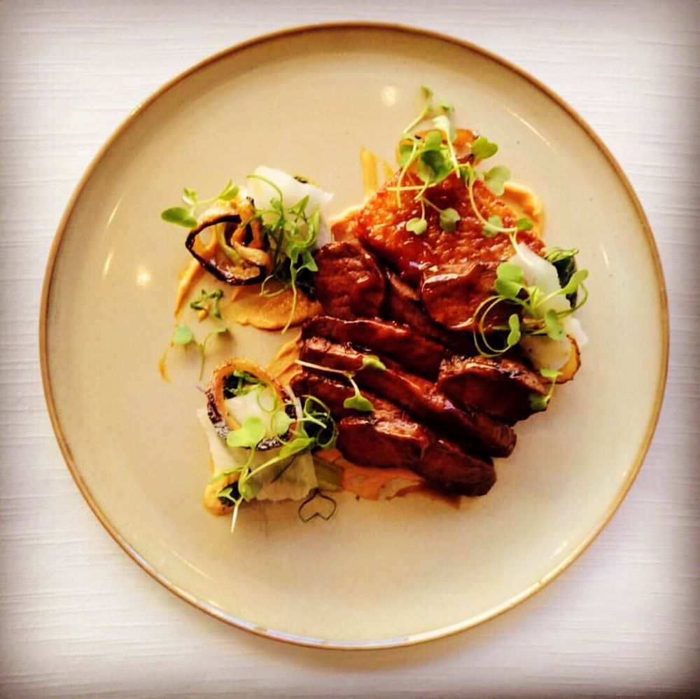 L’Accolade | Hyperflyer Instant Delivery