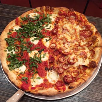 Luna Pizzeria - 578 Photos & 626 Reviews - Pizza - 3435 Kirby Dr, Upper ...