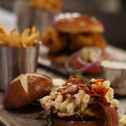 Tap 22 Grill & Bar - 17 Photos - American (New) - 1443 1st St, Silvis ...