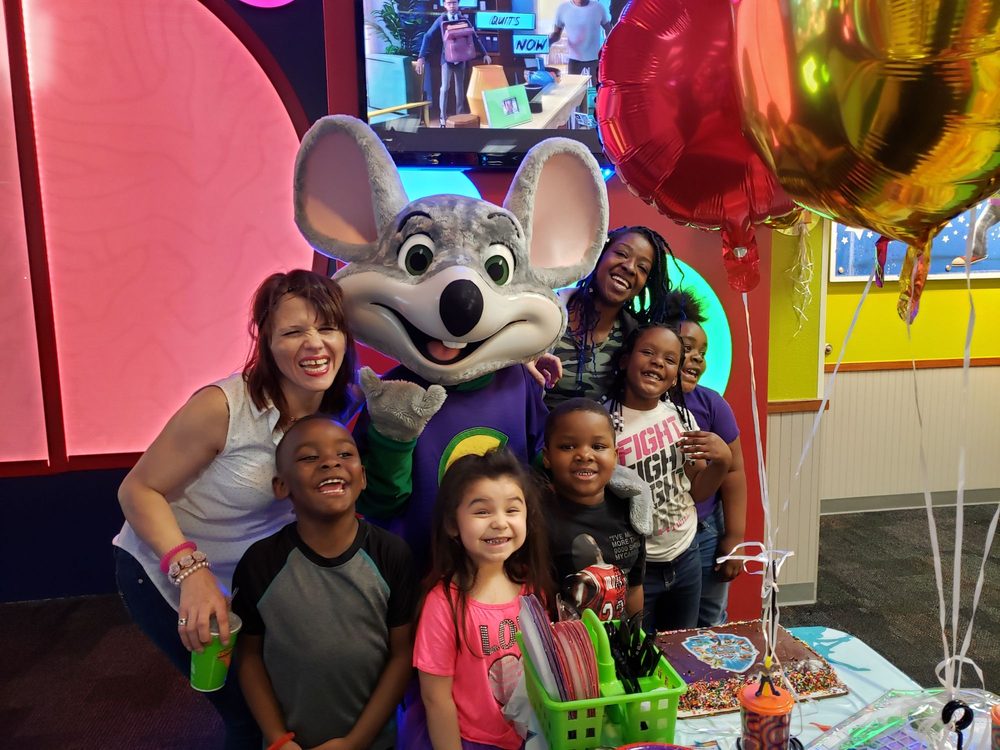 Chuck E Cheese's Reviews | Addison, TX | One Bite