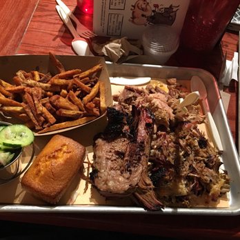B.T.’s Smokehouse - 482 Photos & 694 Reviews - Barbeque - 392 Main St ...