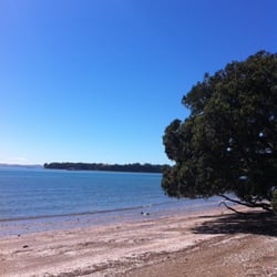 Karaka Bay - Beaches - Peacock Street, Glendowie, Auckland, New Zealand ...