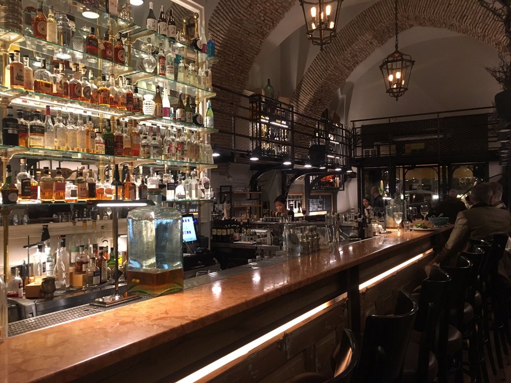 Collegio - Wine Bars - Piazza Capranica 99, Centro Storico, Rome, Roma ...