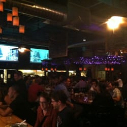 Hunter’s Ale House - 18 Photos & 26 Reviews - Sports Bars - 4855 E Blue ...