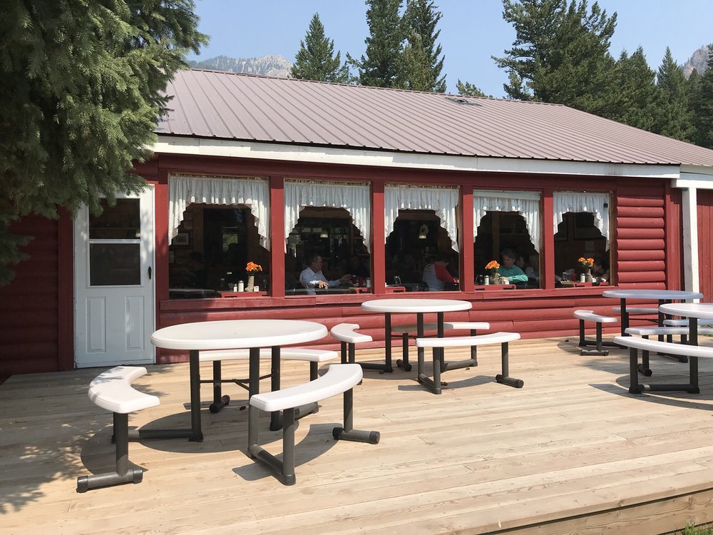 Campfire Lodge Resort - 16 Photos & 11 Reviews - Hotels - 145 Campfire ...