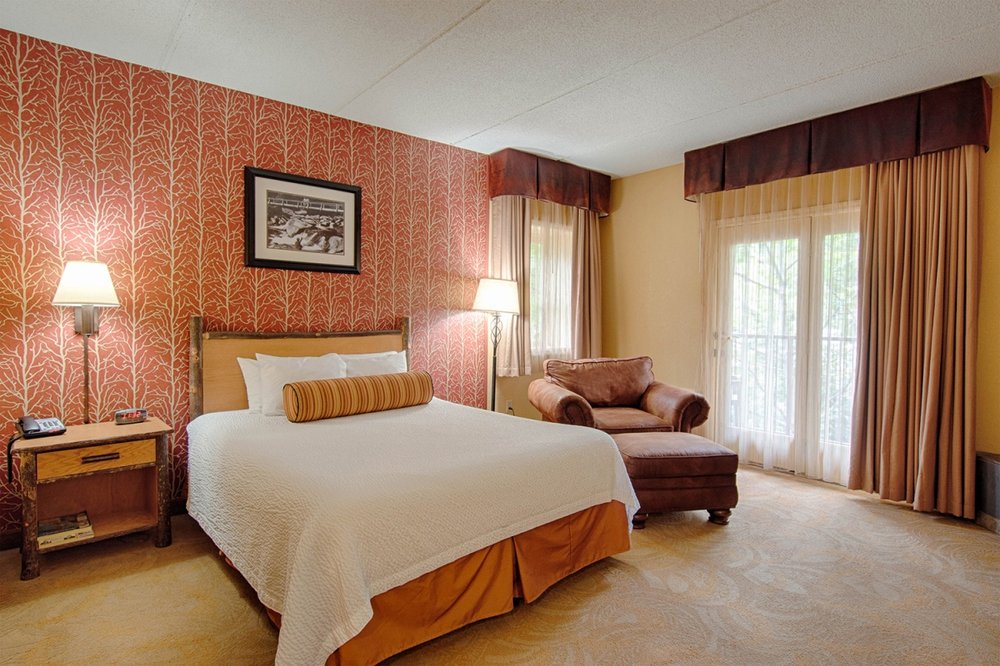 Bearskin Lodge on the River - 23 Photos & 45 Reviews - Hotels - 840 ...