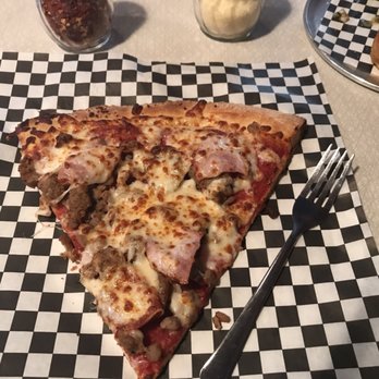 AJ’s NY Pizzeria - 64 Photos & 118 Reviews - Pizza - 301 Poyntz ...