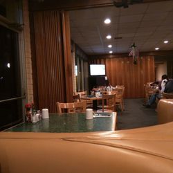 Diné Restaurant - 18 Photos & 13 Reviews - Diners - 45 Main St, Window ...