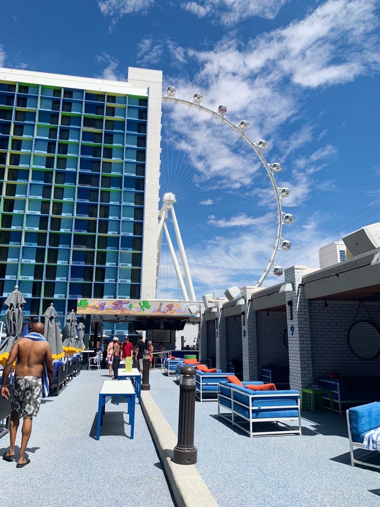 Influence, The Pool at The LINQ, Las Vegas | Roadtrippers