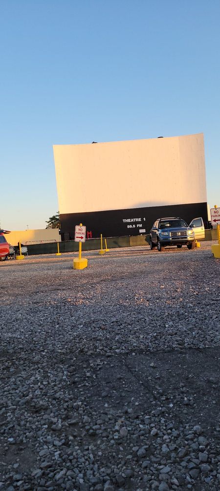 The country's most retro-tastic drive-in theaters | Roadtrippers