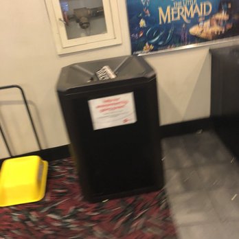 AMC Loews Rio Cinemas 18 - 53 Photos & 137 Reviews - Cinema - 9811 ...