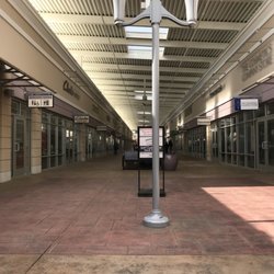 The Outlet Shoppes at Atlanta - 54 Photos & 115 Reviews - Shopping ...