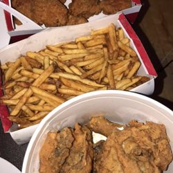 KFC - 11 Reviews - Fast Food - 5272 Rue Sherbrooke O, Notre-Dame-de ...