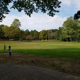 Alley Pond Adventure Course - 12 Photos & 10 Reviews - Parks - Alley ...