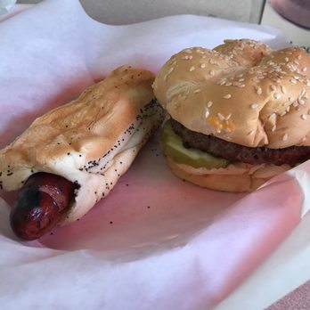 Paradise Pup - 408 Photos & 751 Reviews - Burgers - 1724 S River Rd ...