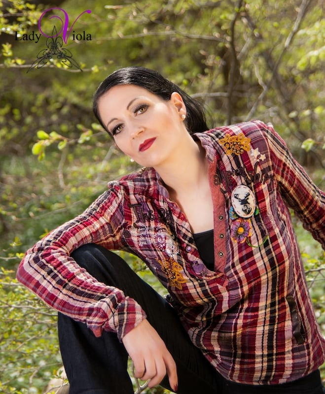 Domina Viola Fly - 11 Photos - Adult Entertainment - Steindamm 87, St ...