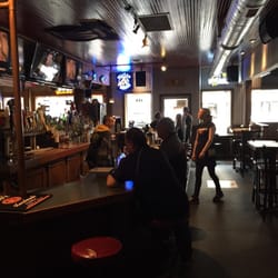 Dundee’s Bar and Grill - 105 Photos & 216 Reviews - Bars - 414 Broadway ...