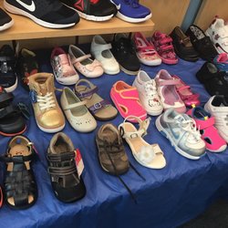 Stride Rite - Shoe Stores - 1405 Willowbrook Mall, Wayne, NJ - Phone ...