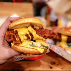 Dave’s Hot Chicken - 1414 Photos & 1456 Reviews - Chicken Shop - 970 N ...