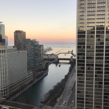 Hyatt Regency Chicago - 739 Photos & 744 Reviews - Hotels - 151 E ...
