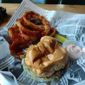 Skippy’s Burger Bar - Burgers - 113 Green Bay Rd, Thiensville, WI ...
