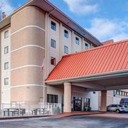 River Bend Inn - 52 Photos & 16 Reviews - Hotels - 2350 Pkwy, Pigeon ...