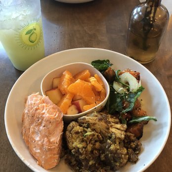 Flower Child - 188 Photos & 174 Reviews - Salad - 500 W 2nd St ...