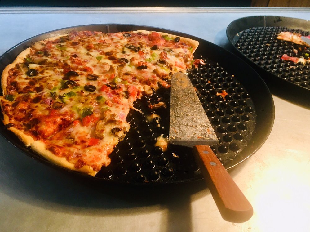 Jim's Razorback Pizza Reviews | Lowell, AR | One Bite