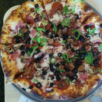 Uncle Howie’s Pizza - 43 Photos & 119 Reviews - Pizza - 800 E Lugonia ...