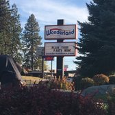 Wonderland Family Fun Center - 114 Photos & 33 Reviews - Mini Golf ...