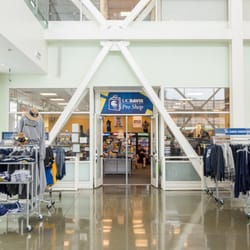UC Davis Stores: Campus Store - 30 Photos & 11 Reviews - Bookstores - 1 ...