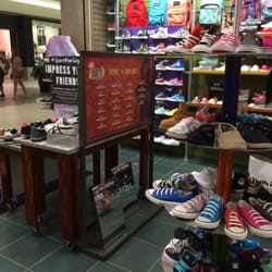 Journey’s Shoes - Shoe Stores - 1 Bellis Fair Pkwy, Bellingham, WA ...