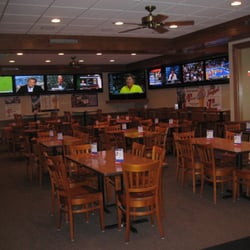 Buckets Pub - 11 Photos & 33 Reviews - Pubs - 2031 Lathrop Ave, Racine ...