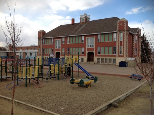 Connaught School - Junior High & High Schools - 101 8 Street SW ...