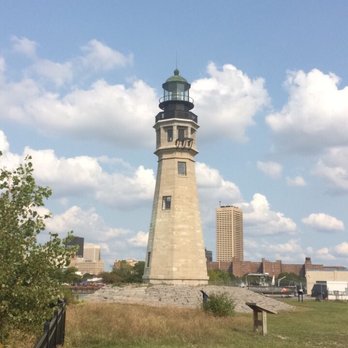 Buffalo Lighthouse - 24 Photos - Landmarks & Historical Buildings - 1 ...