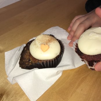 Lancaster Cupcake - 121 Photos & 87 Reviews - Cupcakes - 24 W Orange St ...